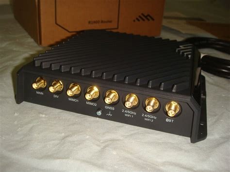 Cradlepoint R1900 5gb Dual Band Wireless Wifi 6 Router Part Mb05 19005gb Ga Ebay