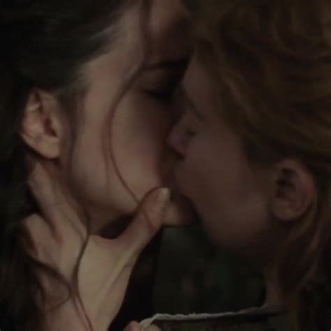 Vanessa Kirby And Katherine Waterston In Lesbian Sex Xhamster
