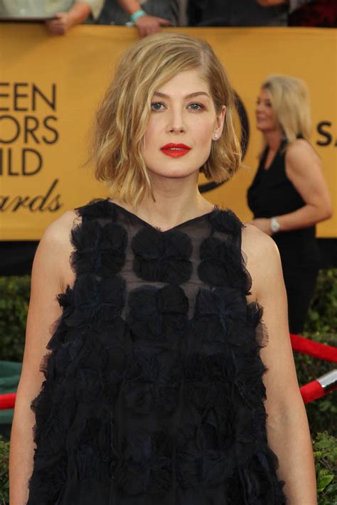Rosamund Pike Fappening Celebrity Photos Leaked