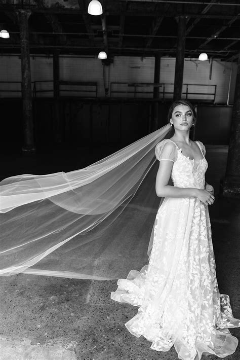 Mastering The Principles Of Styling Your Bridal Look Tania Maras