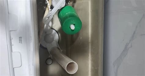 한달동안 답답하게 내려갔던 변기를 10분만에 고쳐주셨어요 ㅎㅎ 수리후 원인도 친절히알려주시고 무엇보다 빠르고 결과물이 좋았습니다 ㅎㅎ 숨고 숨은고수