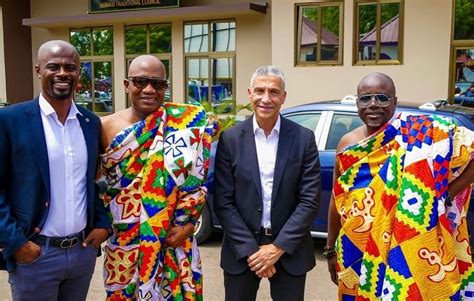 Chris Hughton Unveiled As New Black Stars Head Coach Ghana News Agency