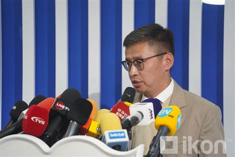 “Төрийн албан хаагч хүний эрхийн мэдрэмжтэй өдөр хоногоо аргацаасан бус эерэг хандлагатай байх