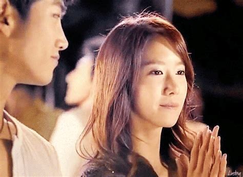Gif Images Yoona Taecyeon In Caribbean Bay Yoontaeyeon