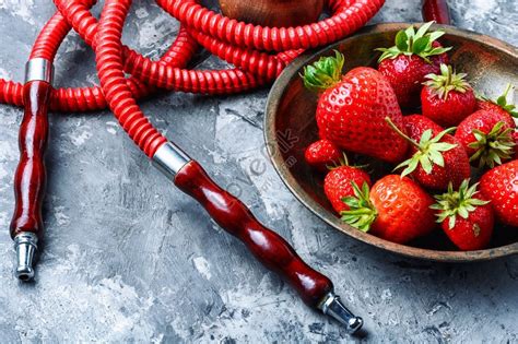 딸기 맛 담배 사진과 아시아 흡연 물 담뱃대 사진 무료 다운로드 Lovepik