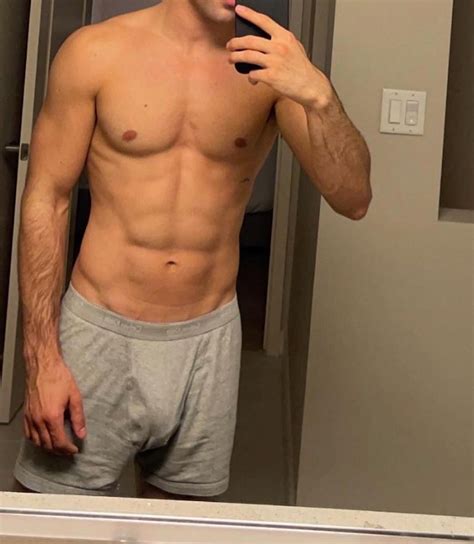 Guy Selfies In Boxers