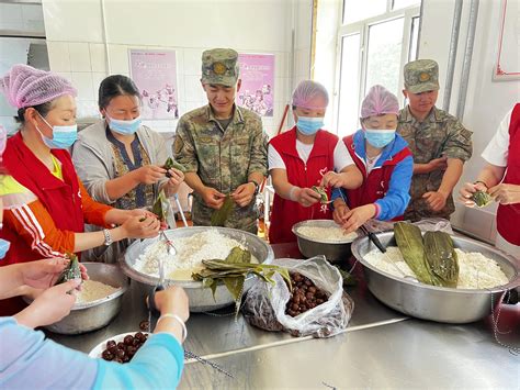 黑龙江饶河：粽叶飘香进军营 军民和谐迎端午澎湃号·媒体澎湃新闻 The Paper