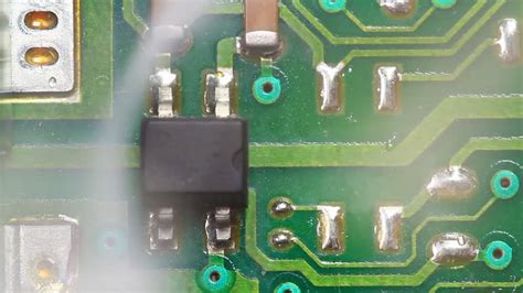 Desoldering Surface Mounted Components Using A Hot Soldering Iron On