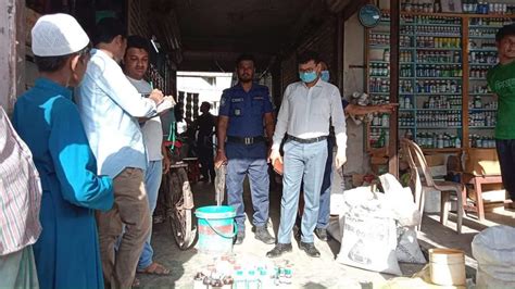 চৌগাছায় মেয়াদ উত্তীর্ণ কোম্পানির কীটনাশক জব্দ ও পাঁচ হাজার টাকা জরিমানা
