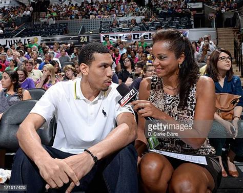 Sexy New Carolyn Peck Bikini Pics