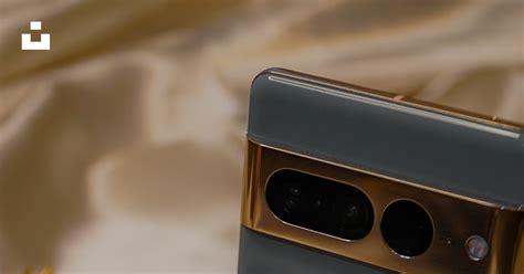 와이어가 나오는 검은색 직사각형 물체 사진 Unsplash의 무료 전자공학 이미지