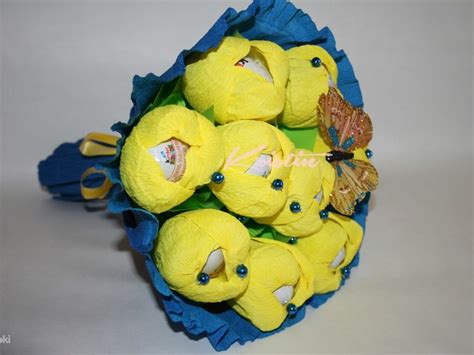 Как сделать букет из Киндеров своими руками: материалы, пошаговое ...