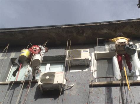 Саниране и поставяне на външна топлоизолация чрез алпинисти Изолации