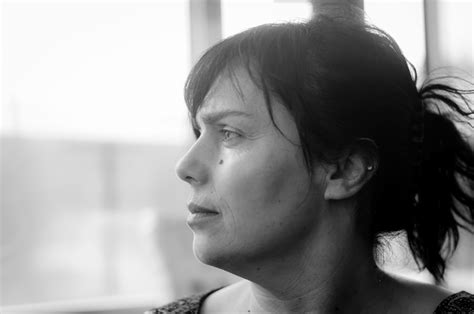 aquecimento paralelo com isabel agonia no âmbito de one song histoire s du théâtre iv