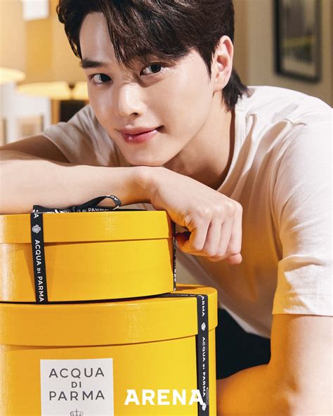 송강 향수 쇼핑 제대로 했네…두 손 가득 쇼핑백