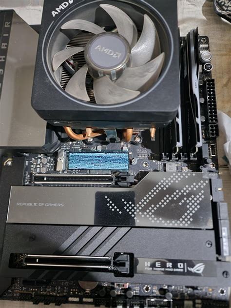Weird Header On The X670e Hero R Asusrog