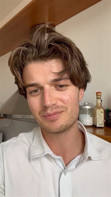 Best Of Joe Keery Joseph Quinn On Artofit