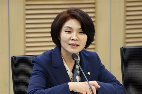 한정애 닷컴 동행하실까요 [sbs] 한정애 의원 사면법 개정안 발의…내란죄 등 제외