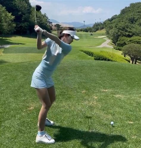 유연한 상하체 회전에 임팩트 타이밍 완벽해요😍🥰😘 골프 Golfswing 다운스윙 드라이브스윙 아이언스윙 Golf Golfer 골프스윙 임팩트 골프연습