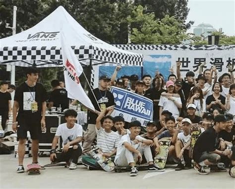 荔湾街头文化地标！荔湾首个滑板基地在雅居乐·天际715落成运动