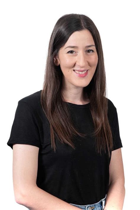 קווים לדמותה של סלאשרית על פי הפרופיל של Moran Shimshila • משלבת בין כמה עיסוקיםתפקידים במקביל