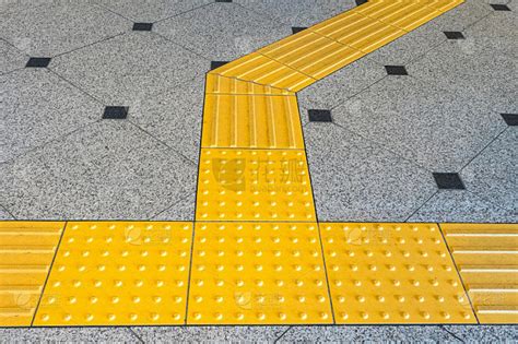 盲人专用人行道