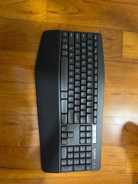 K850 Logitech Keyboard Computers And Tech Parts And Accessories Computer Keyboard On Carousell