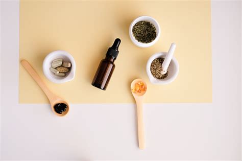 유기 약초 제품입니다 자연 허브 자연에서 필수입니다 0명에 대한 스톡 사진 및 기타 이미지 0명 건강관리와 의술 건강한