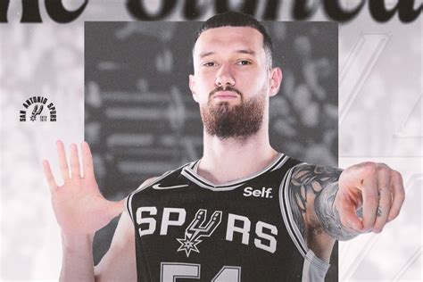 სან ანტონიომ სანდრო მამუკელაშვილს ახალი კონტრაქტი გაუფორმა