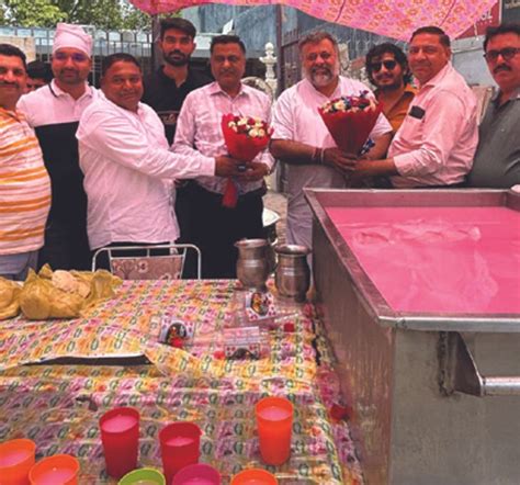 A Huge Bhandaara And Chabeel Langar Was Organized विशाल भंडारा और