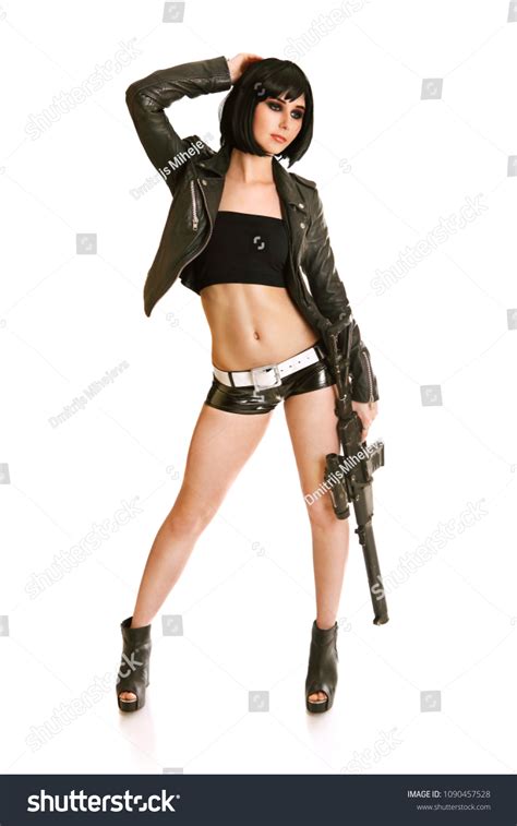 1 imágenes fotos de stock objetos en 3D y vectores sobre Rifle scope sex Shutterstock