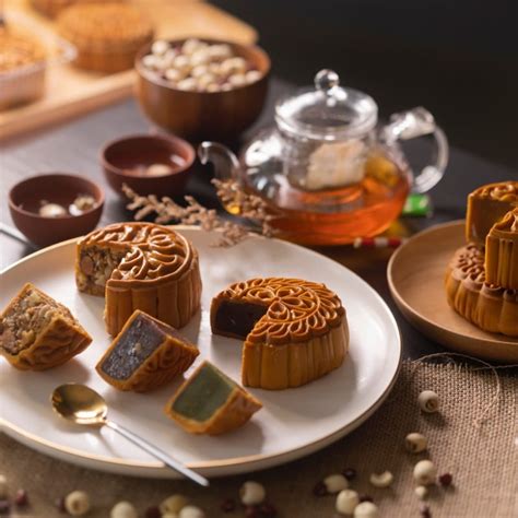 Its Mooncake Time A Foodie Guide To The Best Mooncakes At Pavilion