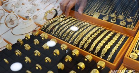 안전자산 금 이스라엘 이란 군사적 긴장감 고조에 가격 오른다