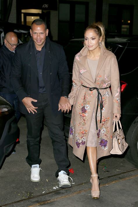 Jennifer Lopez Style 2017
