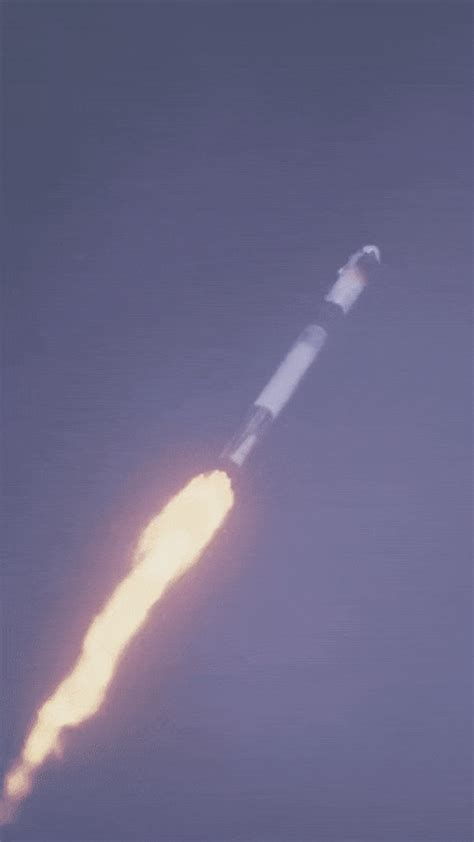 If Spacexs Rocket Fails An Emergency Escape System Will Save The
