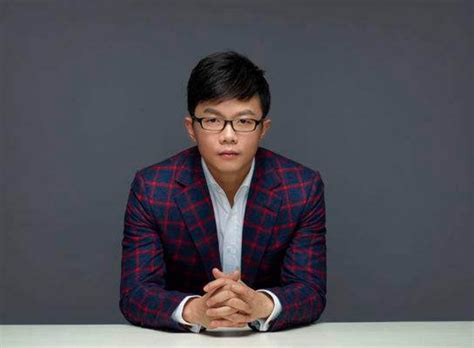 是商人还是作家再看作者江南百科ta说