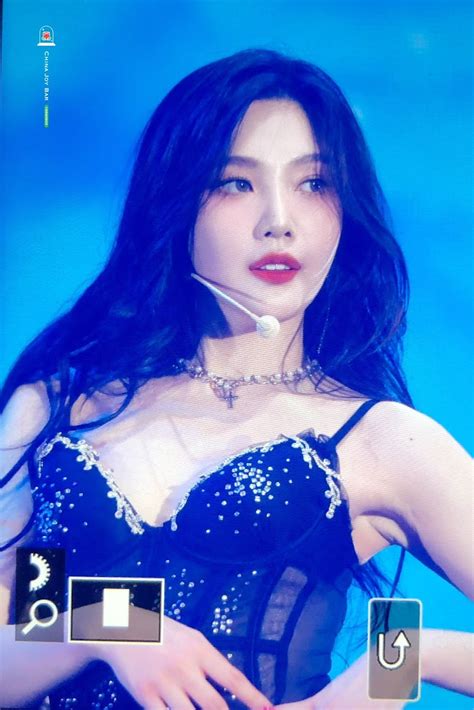 Red Velvet S Joy Gains Attention For Her Sexy Visuals At Their R To V Concert Koreaboo