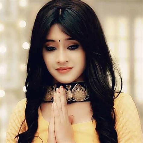 Pics Of Cute Couples Shivangi Joshi Instagram Kaira Yrkkh Stylish