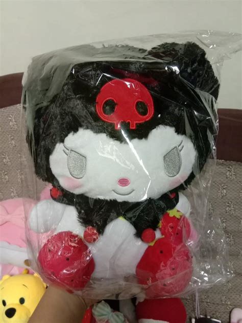 Kuromi And My Melody Figures Hobbies Toys Toys Games On Carousell