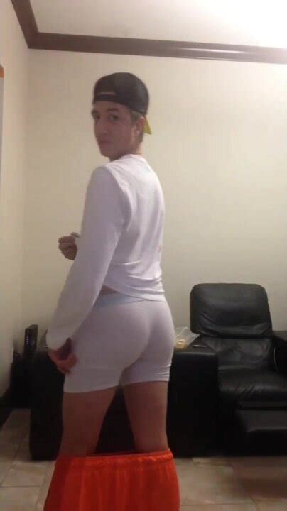 Baited Hunk Gonz Lo 01
