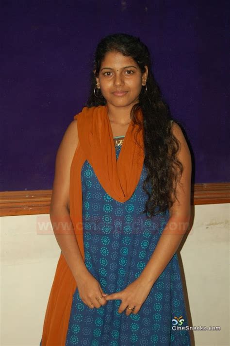 Singer Roshini Photos Music Woman Fashion Art Peace Freedom