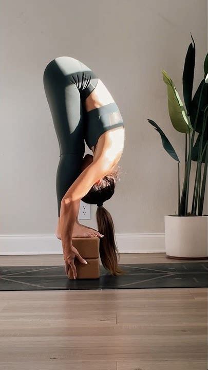 Dont Think Of Stretching Your Hamstrings Strengthen Your Front Body