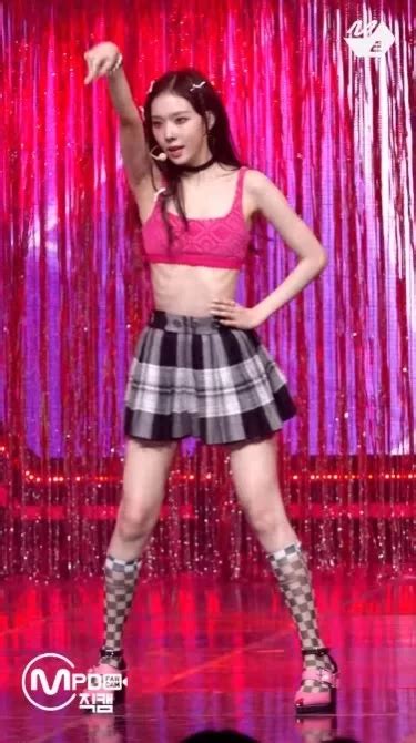 에스파 윈터 갈비뼈 선명히 드러나는 몸매…걱정 우려 시선 쏟아져 위키트리