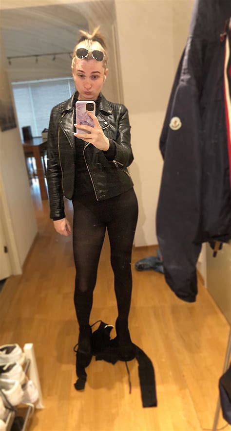 I Have Very Skinny Legs Scrolller