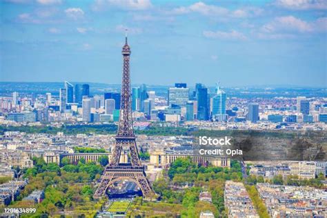 샹드 마르스 에펠탑 라 디펜스와 함께 하는 파리의 공중 전경 라 데팡스에 대한 스톡 사진 및 기타 이미지 라 데팡스 건물 외관 건축 Istock