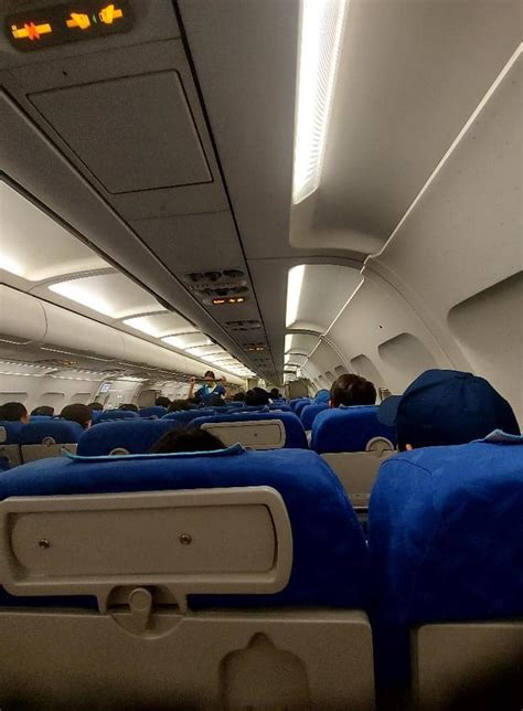 Ikhmongol Mn Гадаад руу явж байгаа зарим гаруудаад Facebook