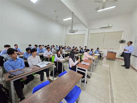 កិច្ចពិភាក្សាអំពីប្រវត្តិសាស្ត្រកម្ពុជាប្រជាធិបតេយ្យ ១៩៧៥ ១៩៧៩ ជាមួយនិស្សិត