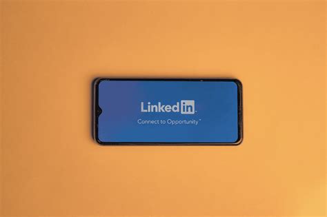 Everything You Need To Know About LinkedIn Document Ads