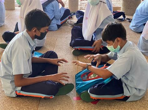 ร ร หนองจอกพิทยานุสรณ์มัธยม ชมนวัตกรรมของพ่อ