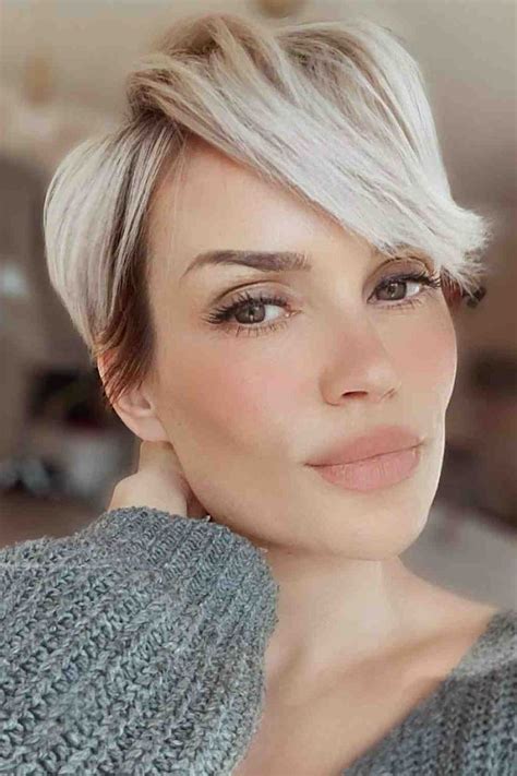19 Flattering Hairstyles For Women With Big Foreheads Roomy Retreat